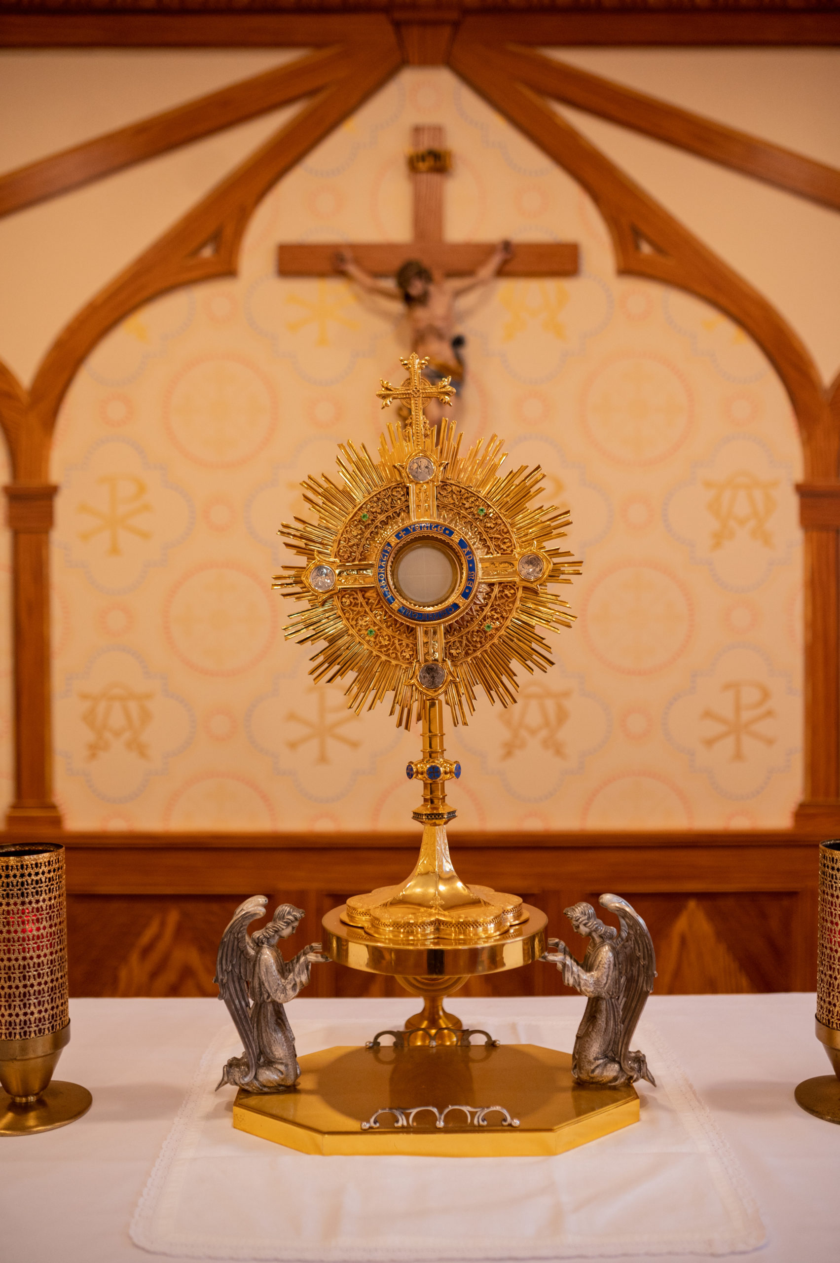 40 Hour Devotion | 40 Horas de Devoción | Queen of Apostles Catholic Church